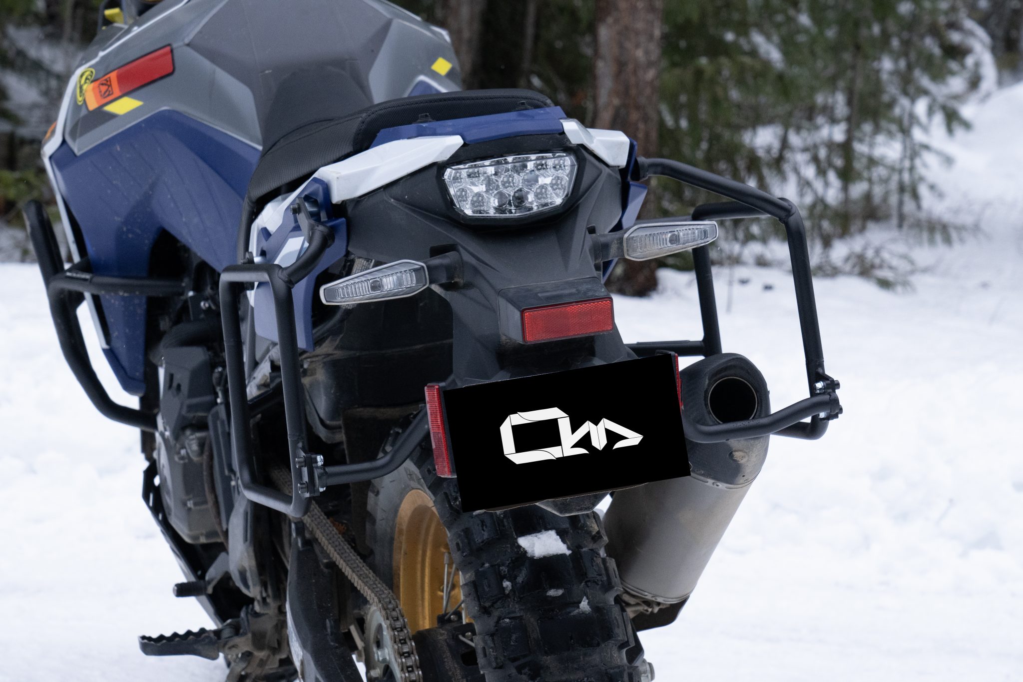 Suzuki V-Strom 800/DE – Pannier Racks – Outback Motortek Canada
